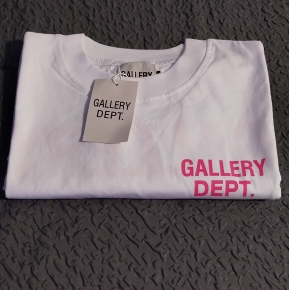 Gallery Dept | Tops | Fashionable Gallery Dept Tshirt | Poshmark